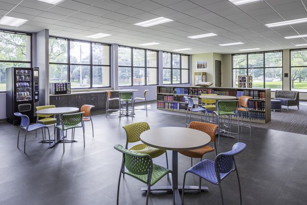 FRIENDSWOOD PUBLIC LIBRARY - Updated April 2026 - 47 Photos & 21 ...