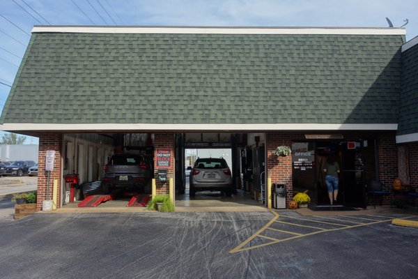 SPIRIT WEST AUTO BODY - Updated December 2025 - 65 Photos & 26 Reviews ...