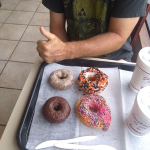 TASTEE DONUTS - 30 Photos & 34 Reviews - 5000 W Esplanade Ave, Metairie ...