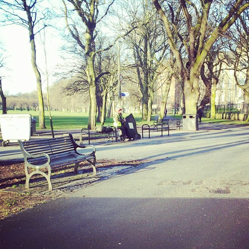 THE BIG ISSUE MAN - Middle Meadow Walk, Edinburgh, United Kingdom ...