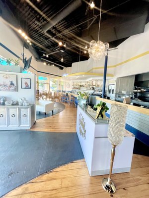 BUBBLY HEN - Updated October 2024 - 75 Photos & 51 Reviews - 7915 ...