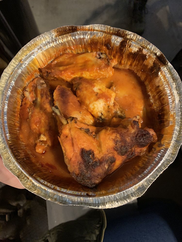 KNOCKOUT PIZZA - 33 Photos & 122 Reviews - 8125 I Ave, Hesperia ...