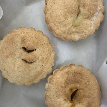 PEASANT PIES CAFÉ & CATERING - Updated July 2024 - 500 Photos & 552 ...