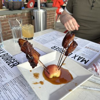 MAX BURGER - Updated September 2024 - 640 Photos & 780 Reviews - 124 ...