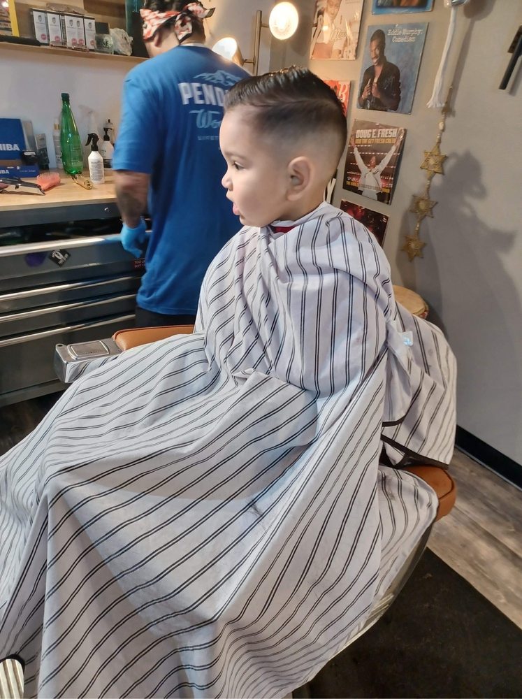 HAPPY CUTS - Updated April 2026 - 35 Photos & 26 Reviews - 32700 ...
