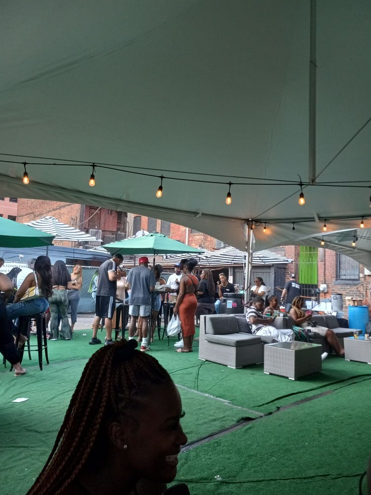 MIX BRICKTOWN - Updated May 2024 - 64 Photos & 23 Reviews - 641 ...