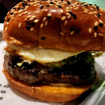 GORDON RAMSAY BURGER - 163 Photos & 102 Reviews - 99 Blackstone St ...
