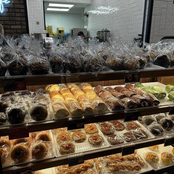 85°C BAKERY CAFE-FLUSHING - Updated February 2025 - 194 Photos & 26 ...