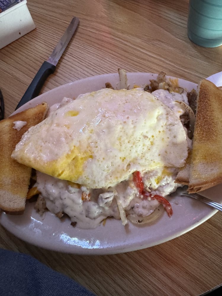 BREWSKIES PUB & EATERY - Updated July 2025 - 28 Photos & 35 Reviews ...