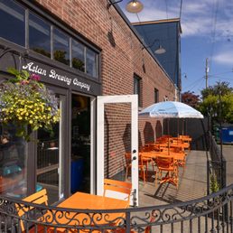 ASLAN BREWING TANGLETOWN - Updated October 2025 - 15 Photos - 2253 N ...