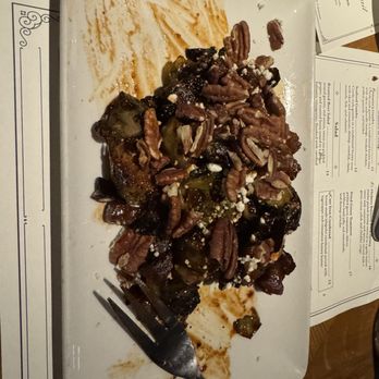 MAPLE TREE INN - Updated December 2025 - 904 Photos & 754 Reviews ...