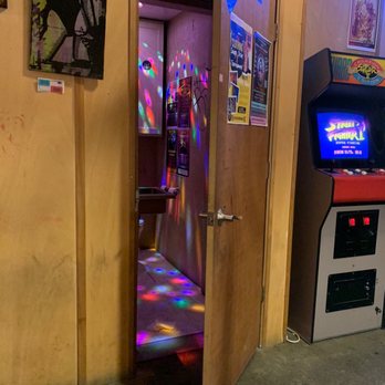 THE ICE BOX ARCADE - Updated December 2025 - 115 Photos & 44 Reviews ...