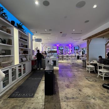 THE ROBINSON COCKTAIL LOUNGE - Updated December 2025 - 854 Photos & 388 ...