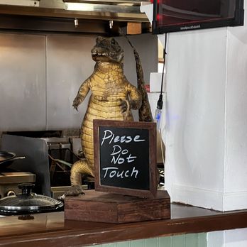 EVERGLADES GATOR GRILL - Updated October 2024 - 402 Photos & 248 ...