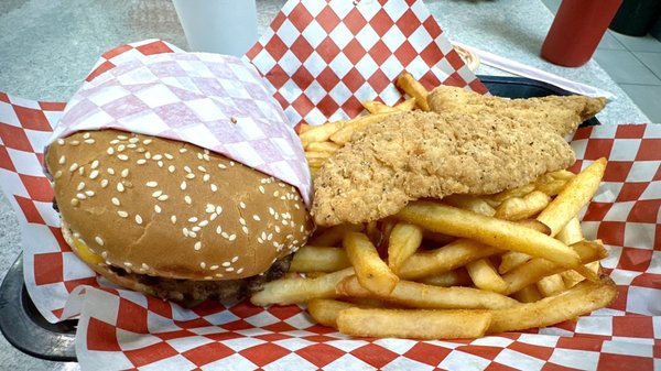 ALEX BURGERS - 78 Photos & 125 Reviews - 4767 E Olympic Blvd, Los ...