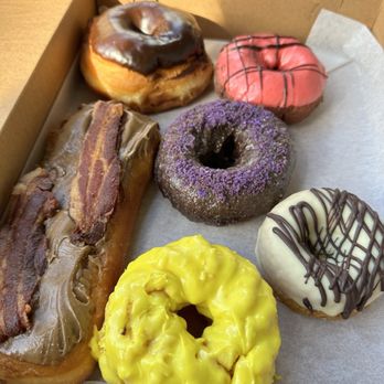THE DONUTTERY - Updated April 2025 - 5420 Photos & 5034 Reviews - 17420 Beach Blvd, Huntington ...