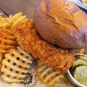 ELSEWHERE TOO - Updated December 2025 - 68 Photos & 21 Reviews - 4513 N ...