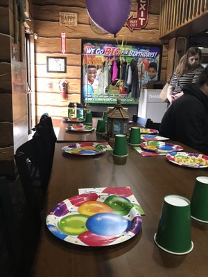 CLUBHOUSE FUN CENTER - Updated July 2024 - 45 Photos & 25 Reviews ...