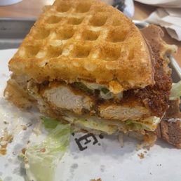 BRUXIE - Updated July 2024 - 67 Photos & 19 Reviews - 311 E Broad St ...