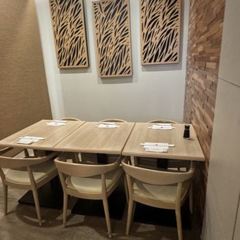 RINKA - Updated September 2025 - 3498 Photos & 564 Reviews - 1001 Queen ...