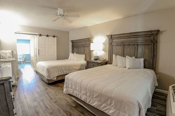 THE FLAMINGO HOTEL AND TOWER - Updated August 2024 - 116 Photos & 44 ...