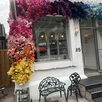 HAPPY SUNDAE - Updated December 2025 - 28 Photos & 12 Reviews - 85 ...