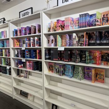 THE LAST CHAPTER BOOKSHOP - Updated November 2025 - 77 Photos - 16 ...