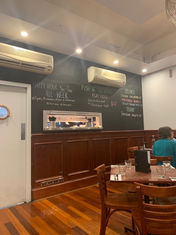 STEAM PACKET HOTEL - Updated January 2026 - 19 Photos - 13 Cole St ...