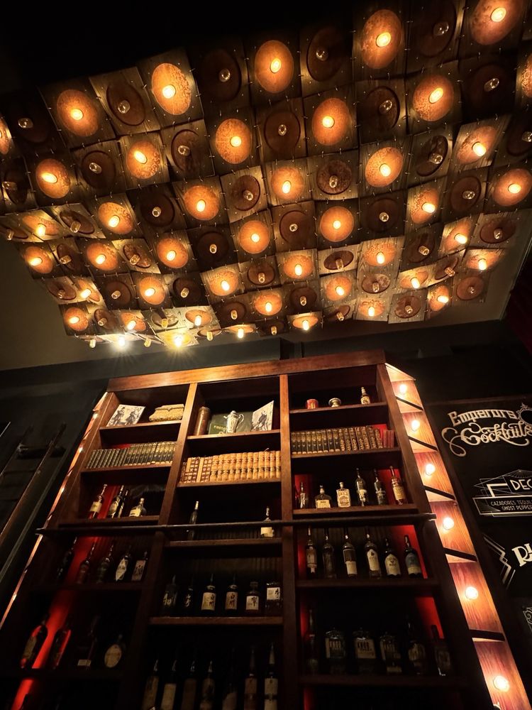 MONARCH - Updated December 2025 - 238 Photos & 427 Reviews - 101 6th St ...