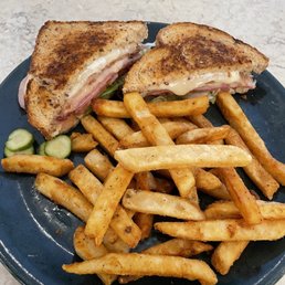 ADAMS TABLE - Updated June 2025 - 129 Photos & 75 Reviews - 150 W Adams ...