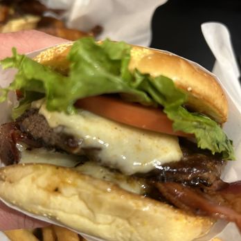 MAIN STREET BURGER - Updated December 2025 - 87 Photos & 202 Reviews ...