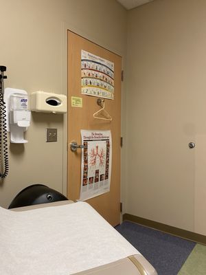 DUKE RALEIGH HOSPITAL - Updated January 2026 - 17 Photos & 99 Reviews ...