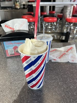 ICEBERG DRIVE INN - Updated December 2025 - 38 Photos & 13 Reviews ...