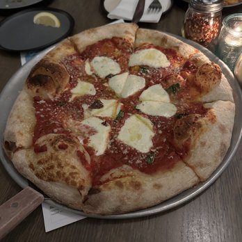 LUCILLE - Updated May 2024 - 773 Photos & 571 Reviews - 101 King St ...