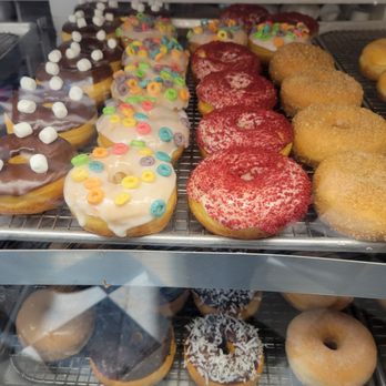 DIGBY’S PREMIUM DONUTS - Updated December 2025 - 415 Photos & 180 ...