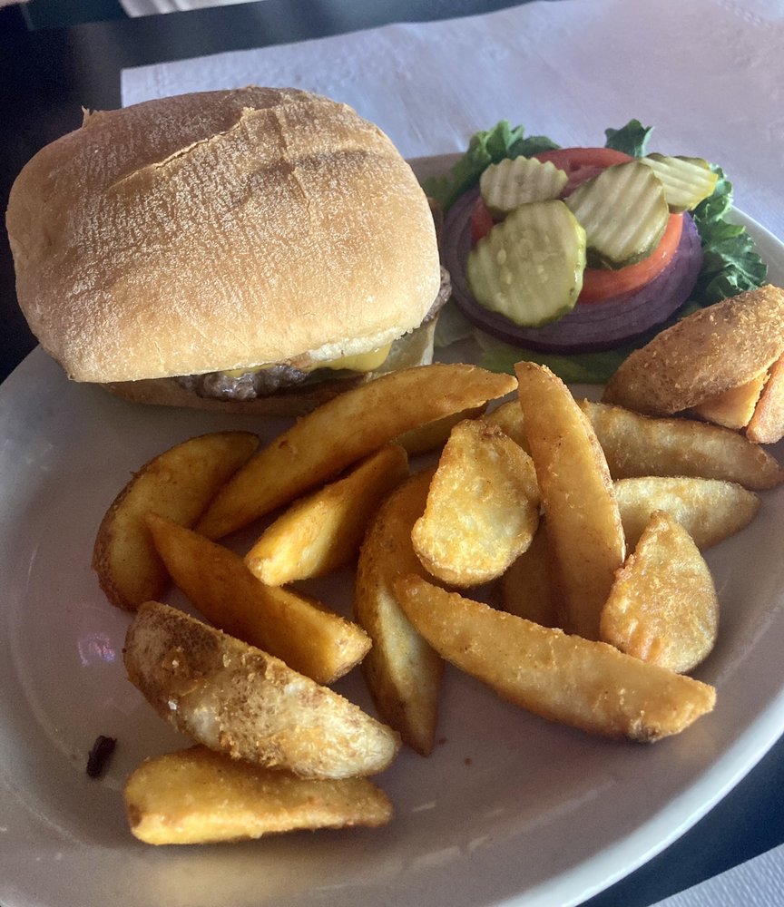 BLACK FROG GRILLE - 12 Photos & 18 Reviews - 151 Main St, Sullivan, WI ...