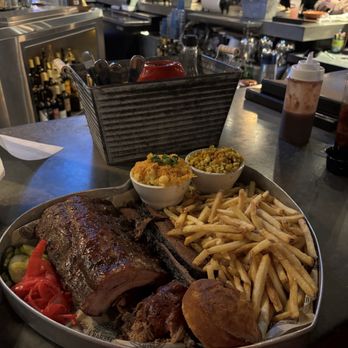 DEL’S HIDEOUT - Updated February 2025 - 1358 Photos & 1079 Reviews ...