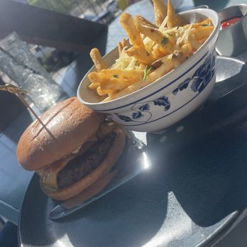 FINCH - Updated August 2025 - 1079 Photos & 829 Reviews - 32395 Clinton ...