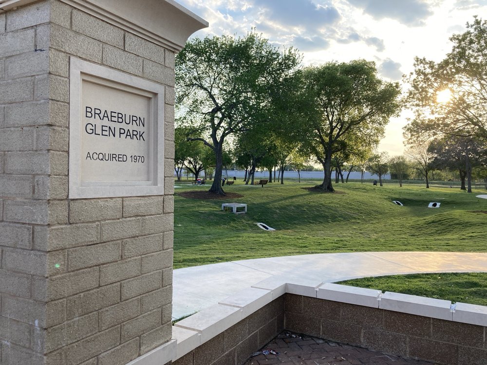 BRAEBURN GLEN PARK - Updated December 2025 - 26 Photos - 9510 S Gessner ...