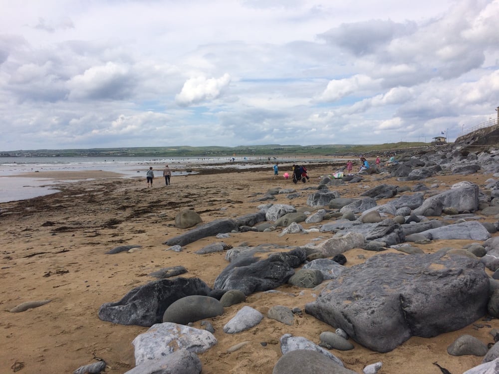 LAHINCH BEACH - Updated August 2025 - Dough, Co. Clare, Republic of ...