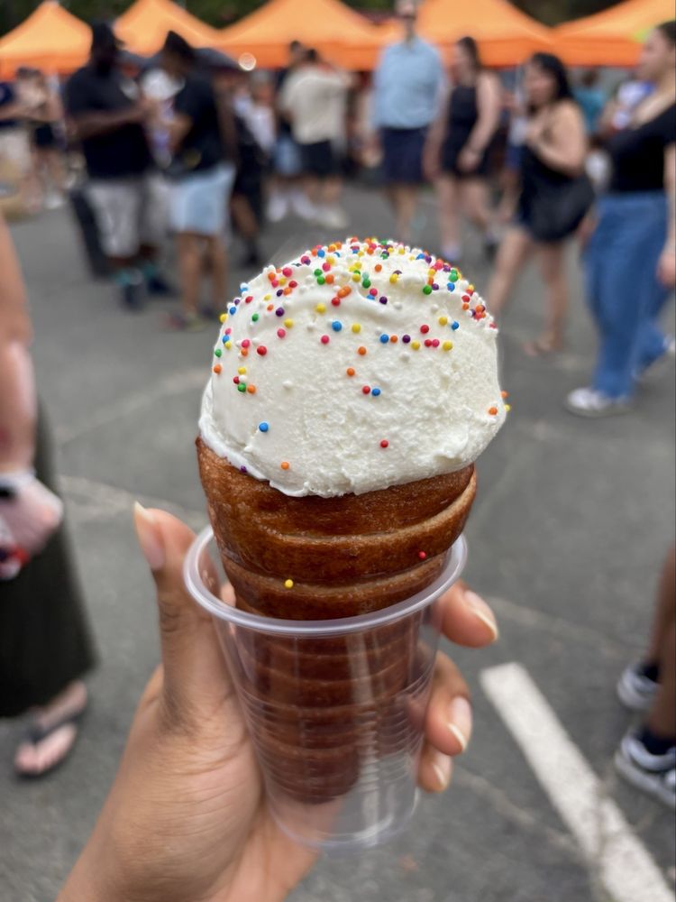 TWISTER CAKE BAKERY - Updated January 2026 - 59 Photos & 25 Reviews ...