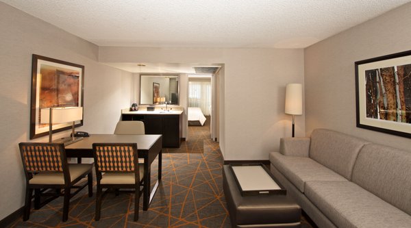 EMBASSY SUITES BY HILTON PORTLAND TIGARD - Updated December 2025 - 434 ...