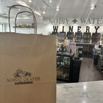 NOISY WATER WINERY - Updated March 2026 - 157 Photos & 106 Reviews ...