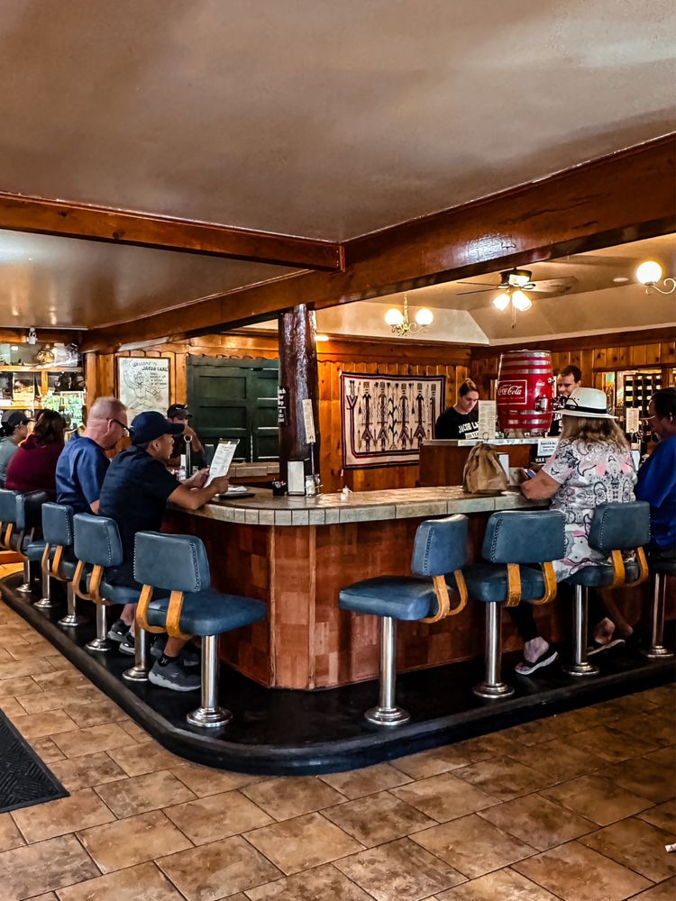 JACOB LAKE INN RESTAURANT - Updated September 2025 - 171 Photos & 200 ...