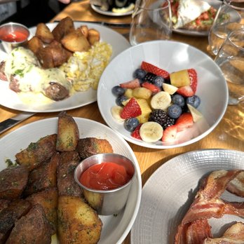 FRENCHIE WINE BISTRO - 397 Photos & 300 Reviews - 560 Tremont St ...