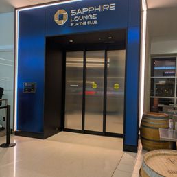 CHASE SAPPHIRE RESERVE LOUNGE - Updated July 2025 - 131 Photos & 34 ...