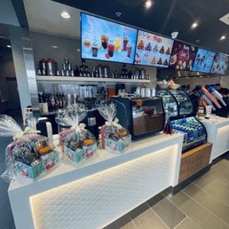 MR.PUFFS - Updated December 2025 - 15 Photos - 1440 Major MacKenzie ...