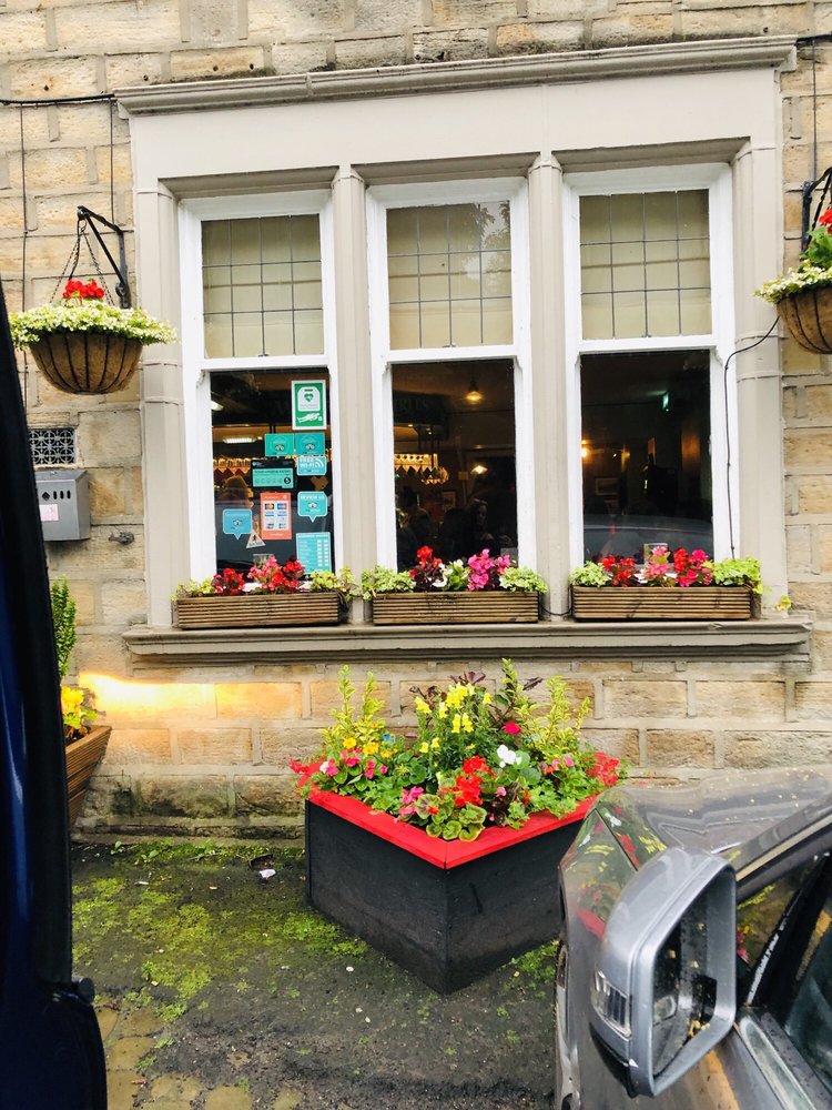 THE SUMMIT INN - Updated July 2025 - 140 Summit, Littleborough, Greater ...