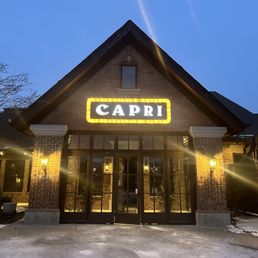 CAPRI - Updated December 2025 - 444 Photos & 355 Reviews - 2602 Ruth Dr ...