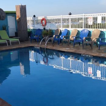 ROOFTOP RESORT - Updated December 2025 - 45 Photos & 49 Reviews - 1215 ...